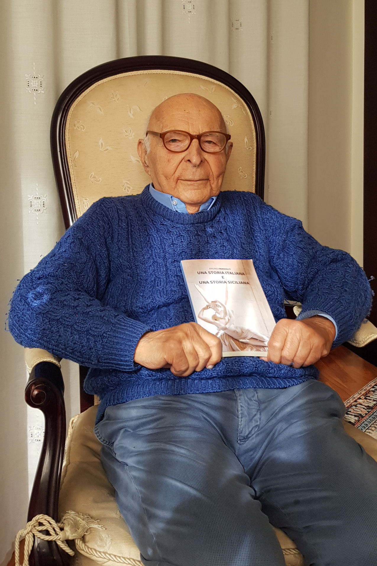 GRUPPO ALBATROS IL FILO PRESENTA: Una storia italiana e una storia ...